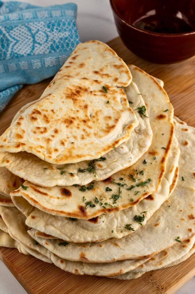Quick & Easy No-Yeast Fluffy Homemade Flatbread - Yummy and fully