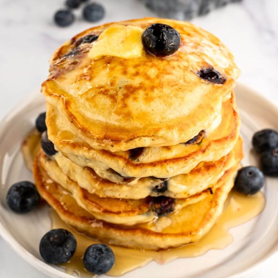10-Minute Prep Blueberry Pancakes - Yummy and fully