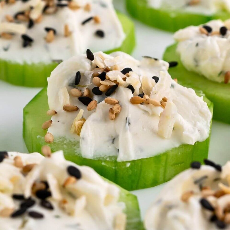 5-Minute Everything Bagel Cucumber Snacks - Yummy and fully