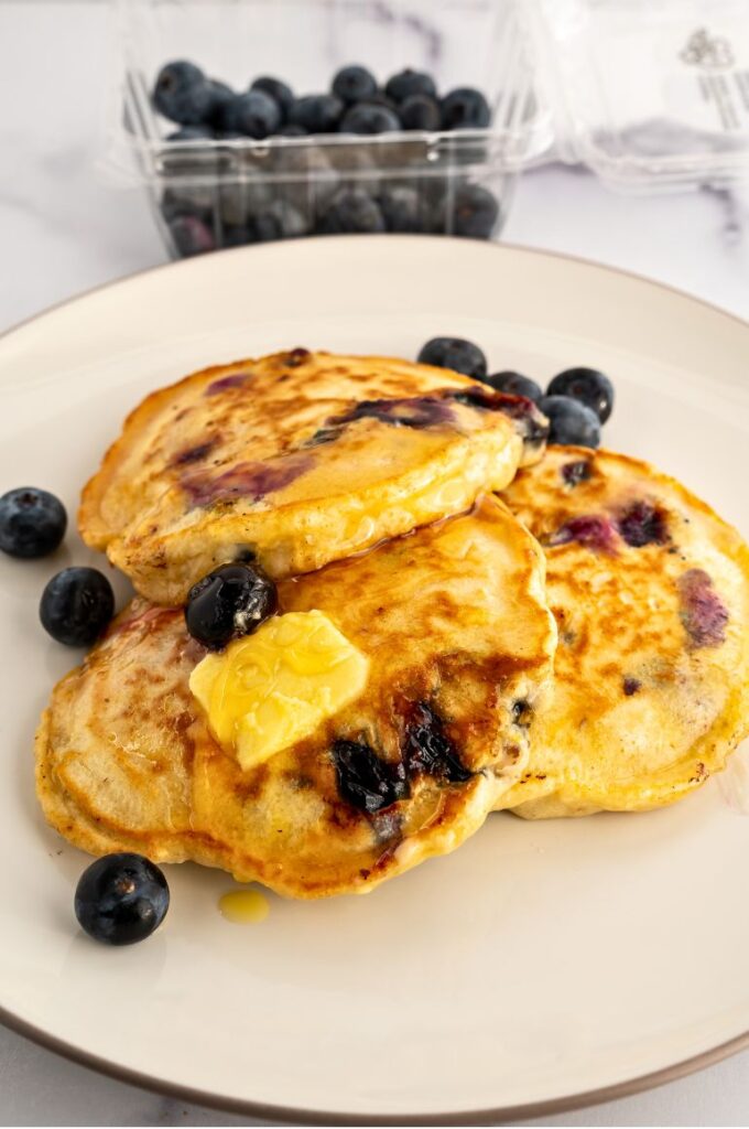 10-Minute Prep Blueberry Pancakes - Yummy and fully