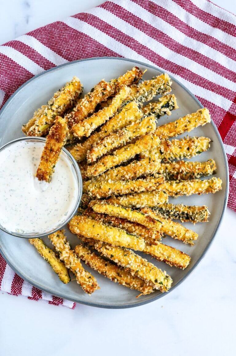 Quick Crispy Parmesan Zucchini Fries - Yummy and fully