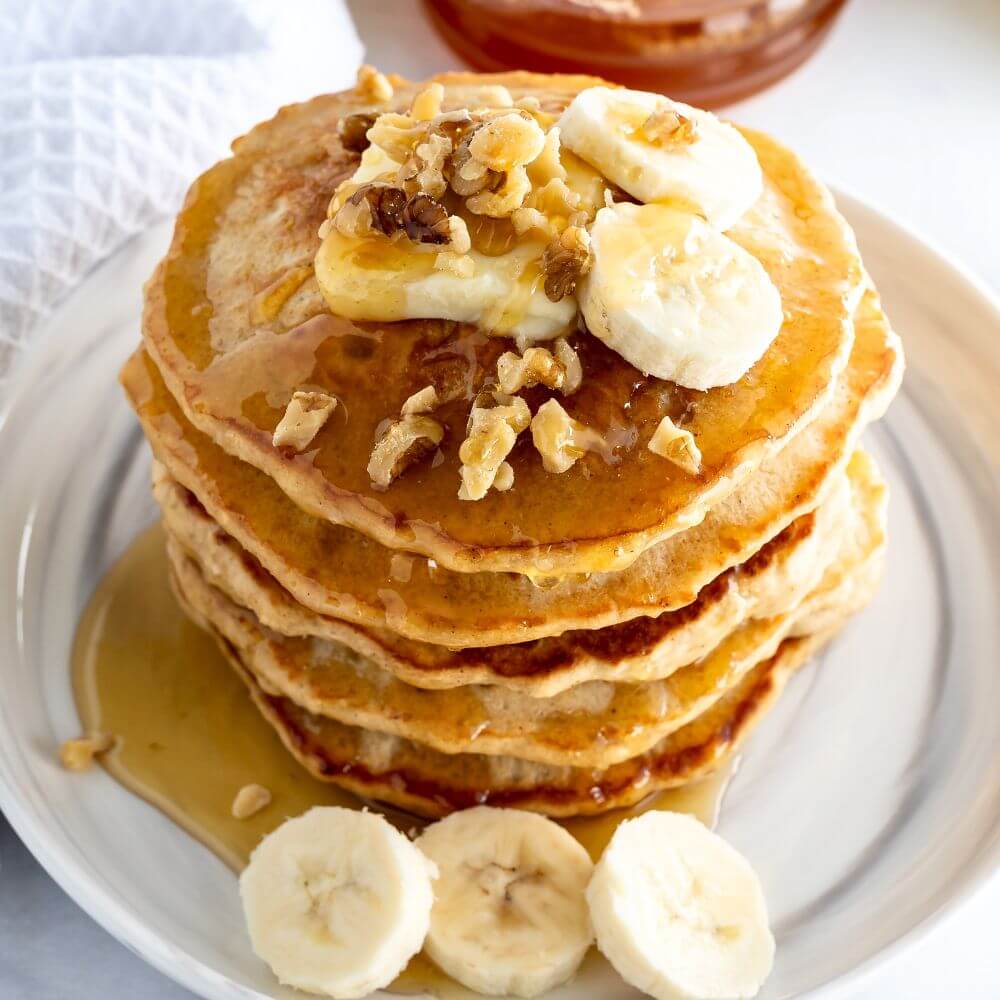 Quick & Easy Banana Bread Pancakes - Yummy and fully